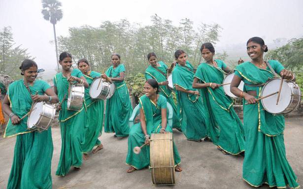 BBC和TIME发布年度杰出女性榜单，画风大不同