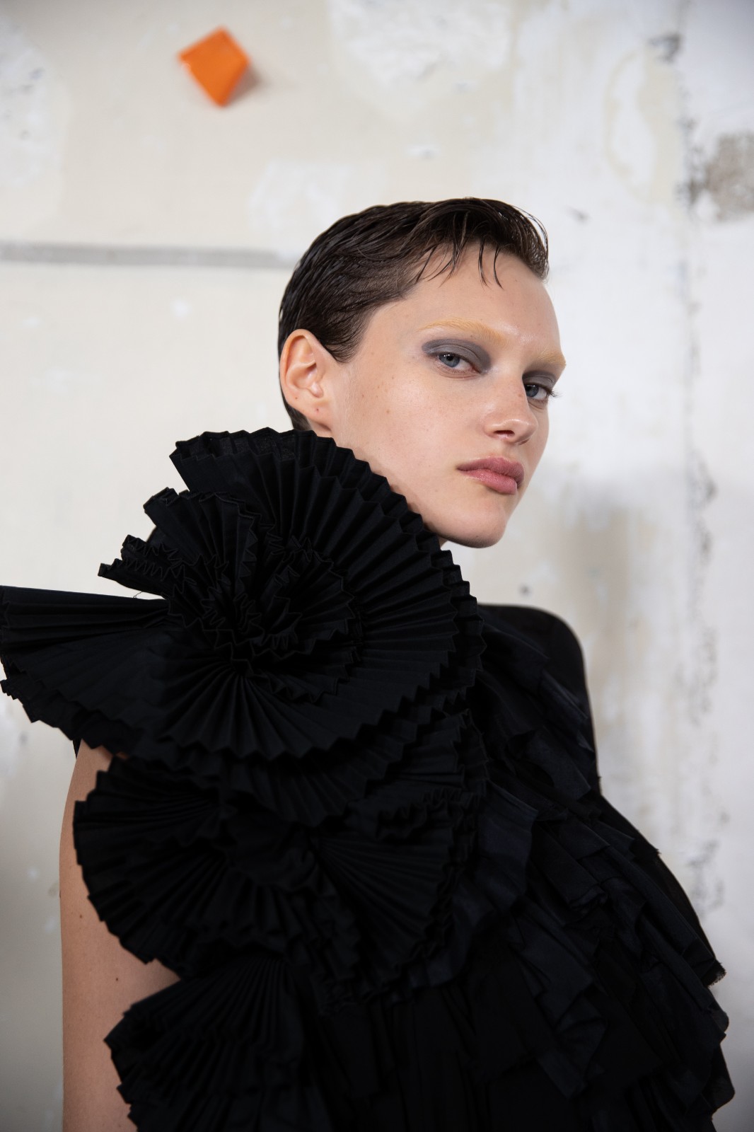 Dries Van Noten 谦谦君子，卑以自牧